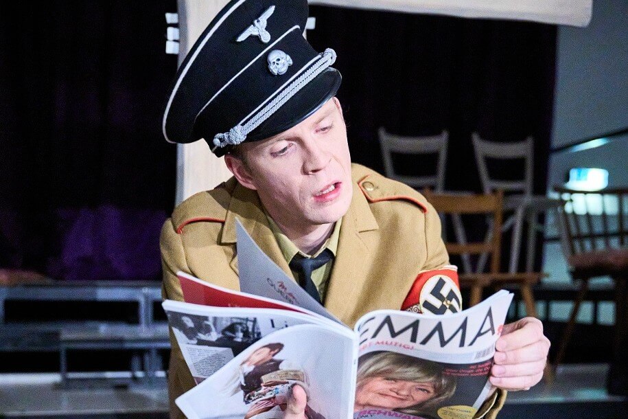 Theater Aalen - Hitlers Ziege und die Hämorrhoiden des Königs